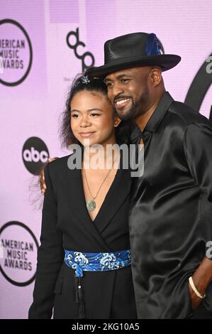 Maile Masako Brady and Wayne Brady at the 2022 American Music Awards ...