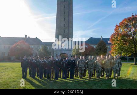 FORT SHERIDAN, Il. (Sep. 21, 2022) Sailors assigned to Navy Reserve ...
