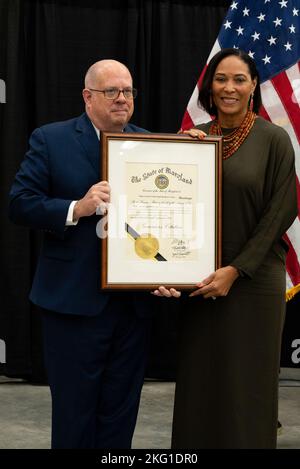 Maryland governor Larry Hogan, center, and Delaware governor John ...