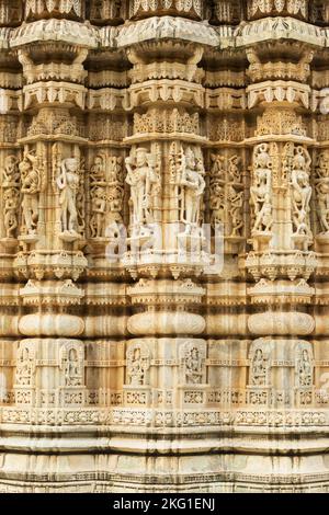 Sculpture of Dancing Girl on the Neminath Jain Temple, Ranakpur ...