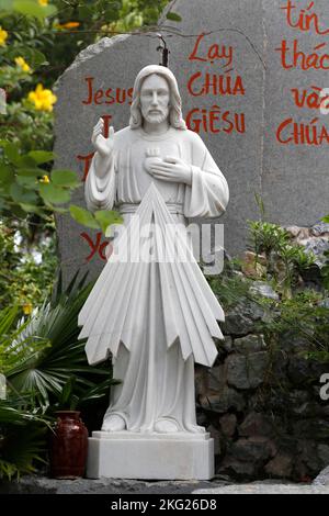 Tan Chau catholic church. Jesus and Virgin Mary sculptures. Tan Chau ...