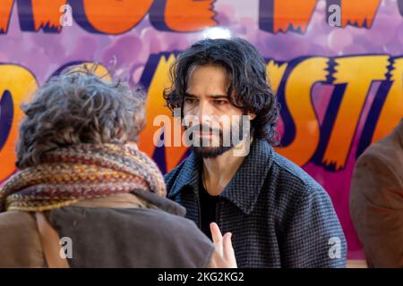 STRANGE WORLD, Searcher Clade (voice: Jake Gyllenhaal), 2022. © Walt ...