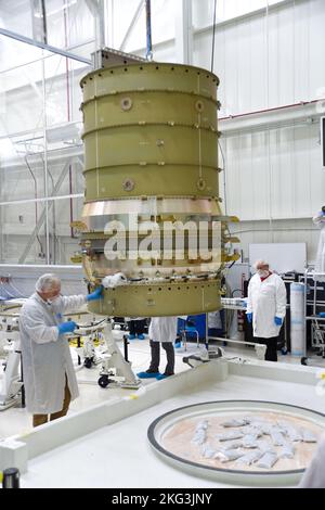 LOFTID Spacecraft Stack Lift and Mate to GTV. Technicians secure NASA’s ...