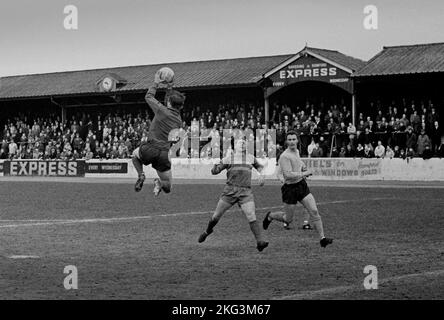 Romford FC v Barnet FC 21 March 1970 at Brooklands Sports Ground ...