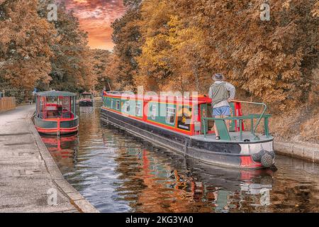 Landscape view of Llangollen Canal as it approaches Llangollen Wharf ...