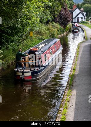 Landscape view of Llangollen Canal as it approaches Llangollen Wharf ...