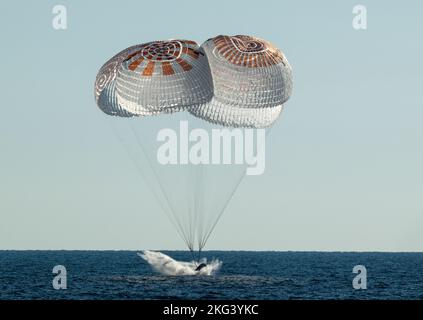 After 170 days aboard the ISS, NASA astronauts Kjell Lindgren, Jessica ...