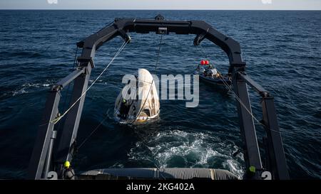 NASA’s SpaceX Crew-4 Splashdown. NASA Flight Surgeon Joe Dervay, left ...