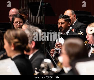 221028-N-FD081 WASHINGTON (August 8,2022) Captian Kenneth Collins and ...