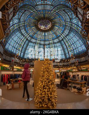 Boulevard Haussmann. View inside the Canopy of a famous big store Stock ...