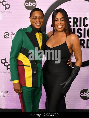 Jessica Betts and Niecy Nash attend the 2022 American Music Awards at ...