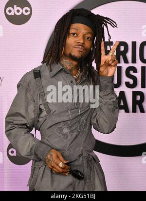 JID attends the 2022 American Music Awards at Microsoft Theater on ...