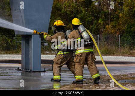 Aircraft rescue and firefighting Marines with Headquarters and ...