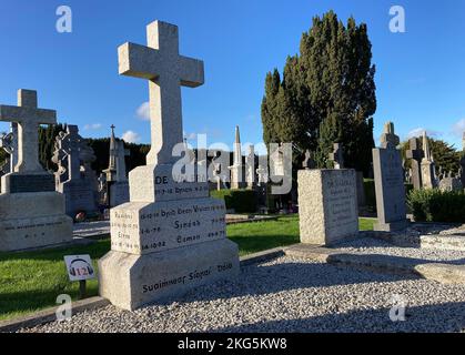 Grave of Eamon De Valera in Glasnevin Cemetery, Dublin, Ireland Stock ...