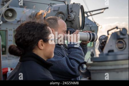THE MINCH (Oct. 5, 2022) Left, Cryptologic Technician (Technical) 3rd ...