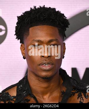 Lucky Daye attends the 2022 American Music Awards at Microsoft Theater ...