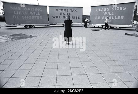 Three Billboards, New Labour Election Campaign 1997 Stock Photo - Alamy
