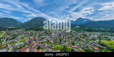 Reutte, the main town of the Tyrolean Außerfern in aerial view Stock ...