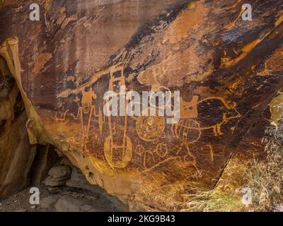 Ancient Fremont people petroglyphs, Dinosaur National Monument, Utah ...