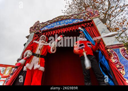 Rust, Germany. 22nd Nov, 2022. An illuminated miniature locomotive ...