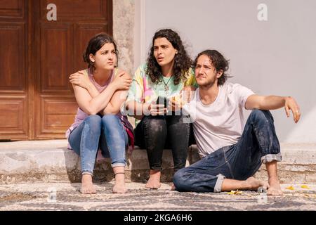 THE SWIMMERS, from left: Nathalie Issa, Manal Issa, 2022. © Netflix ...