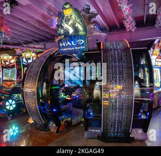 Halo Fireteam Raven a cooperative arcade sci-fi shooting game Stock ...