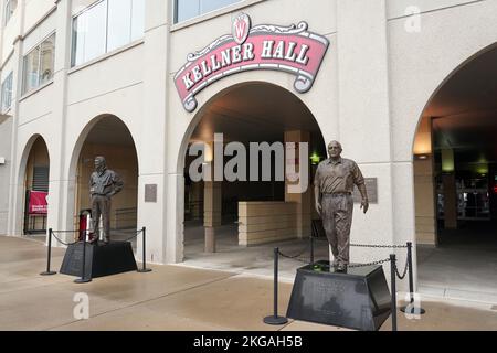 Statues of former Wisconsin Badgers athletic director Pat Richter (left ...