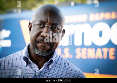 Newnan, Georgia, USA. 30th Aug, 2022. Sen. Raphael Warnock (R-GA ...