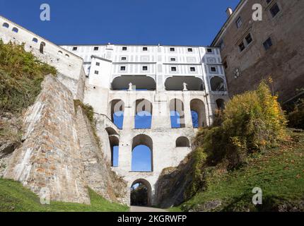 Arched Cloak Bridge - Cesky Krumlov, Czech Republic Stock Photo - Alamy