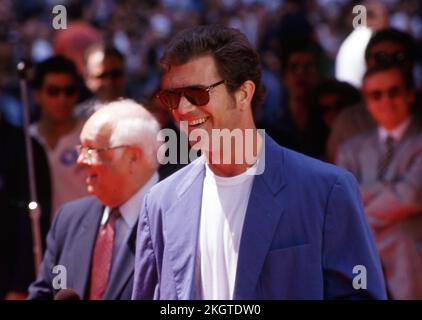 Mel Gibson hand and footprints ceremony on August 23, 1993 at the Mann ...
