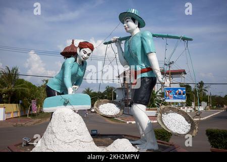 Salt Workers Monument Roundabout Kampot Cambodia Stock Photo - Alamy
