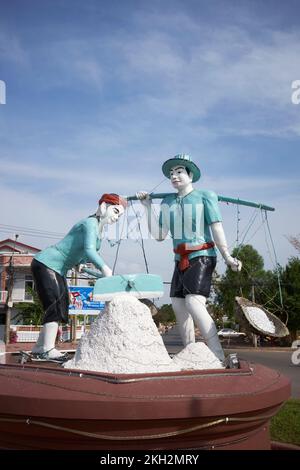 Salt Workers Monument Roundabout Kampot Cambodia Stock Photo - Alamy