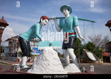Salt Workers Monument Roundabout Kampot Cambodia Stock Photo - Alamy