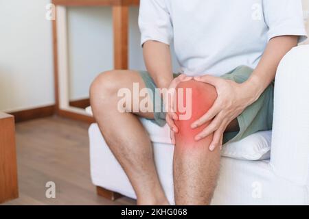 Man having leg pain due to calf muscle cramped and Shin Splints ache ...
