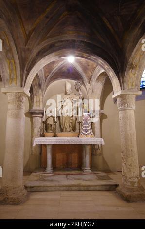 Ascoli Piceno, Marche: Interior of the Cathedral of S. Emidio Stock ...