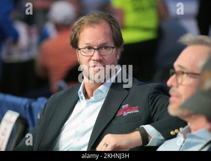Sports Broadcaster Joe Buck, center, Natalie Buck, left and Trudy Buck ...