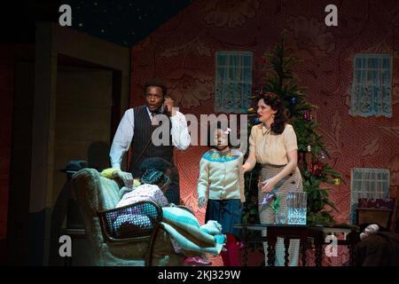 Frederick Ballentine (George Bailey), Jennifer France (Mary Hatch ...