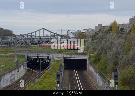 A D Bahn class 147 loco & RER train passes the site of the new S Bahn ...