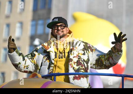Sean Paul attends the 96th Annual Macy's Thanksgiving Day Parade on ...