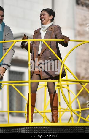 Sarah Hyland attends the 96th Annual Macy's Thanksgiving Day Parade on ...