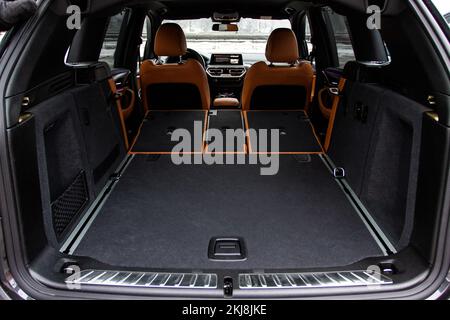 Big clean trunk of SUV car inside view isolated Stock Photo - Alamy