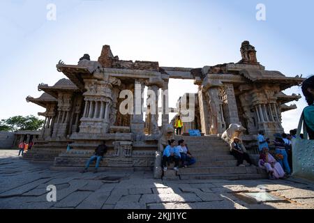 Karnataka’s tourism icon...The Stone Chariot, Hampi. Built by King ...