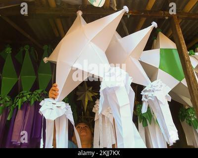 Manila, Philippines. 24th Nov, 2022. Eduardo Layola, a parol maker seen ...