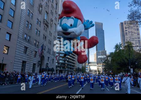 The Smurfs balloon at the 96th Annual Macy's Thanksgiving Day Parade on ...
