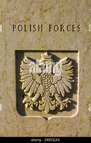 Commonwealth War Graves Commission Polish headstones and memorial Cross ...