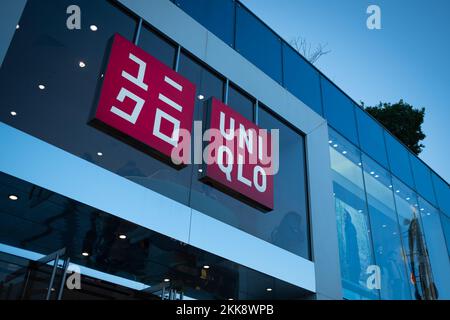 Barcelona, Spain. 19th Nov, 2022. Demonstrators gather in solidarity ...