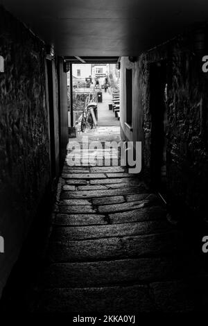 Falmouth alley ways and steps. Exploring the lanes of Falmouth town ...