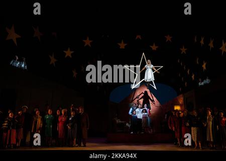 centre: Danielle de Niese (Clara - flying) with Frederick Ballentine ...