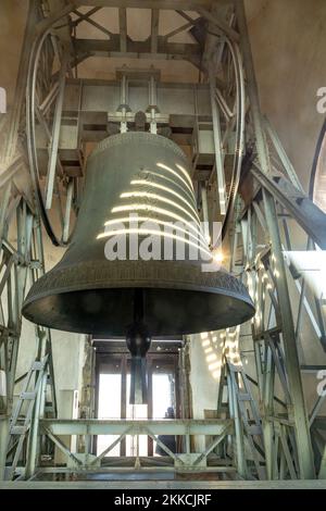 the main bell the Pummerin of the St Stephans cathedral (in German ...