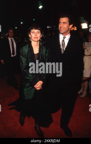 Mel Gibson and wife Robyn Gibson at the premiere of Hamlet on December ...